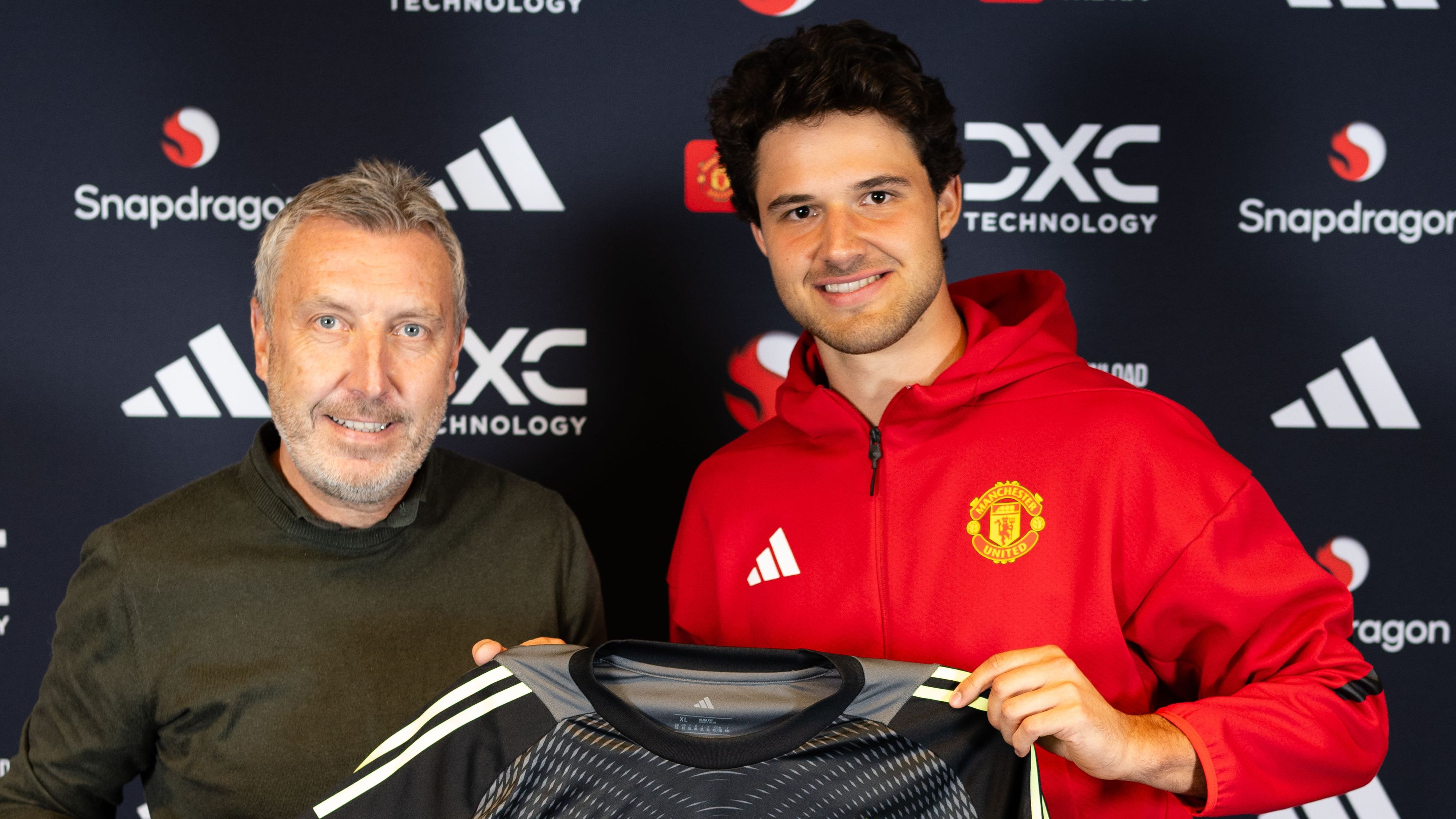 Man Utd's new No.1?! Red Devils complete Senne Lammens signing from Royal Antwerp | Goal.com