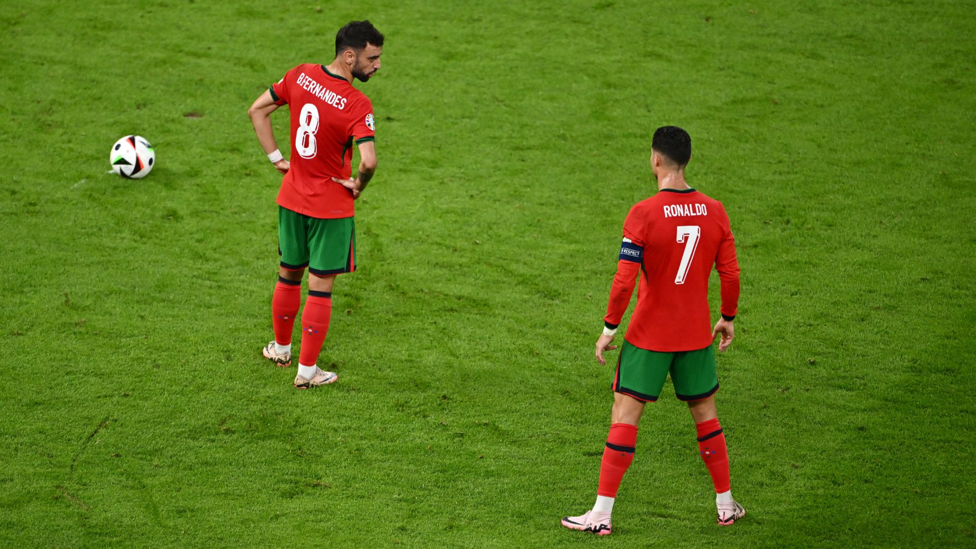 Gary Lineker owes Rio Ferdinand an 'expensive' bottle of wine after ...