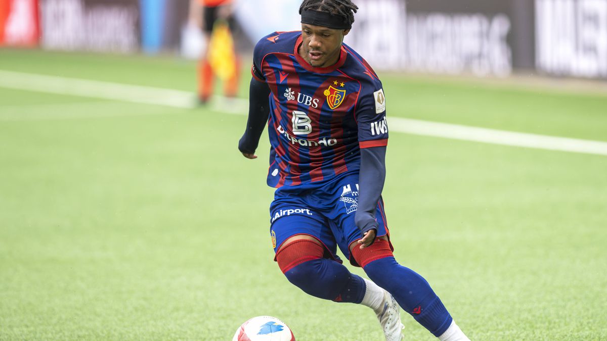 "A circus footballer, a fair-weather player": A top BVB prospect is ...