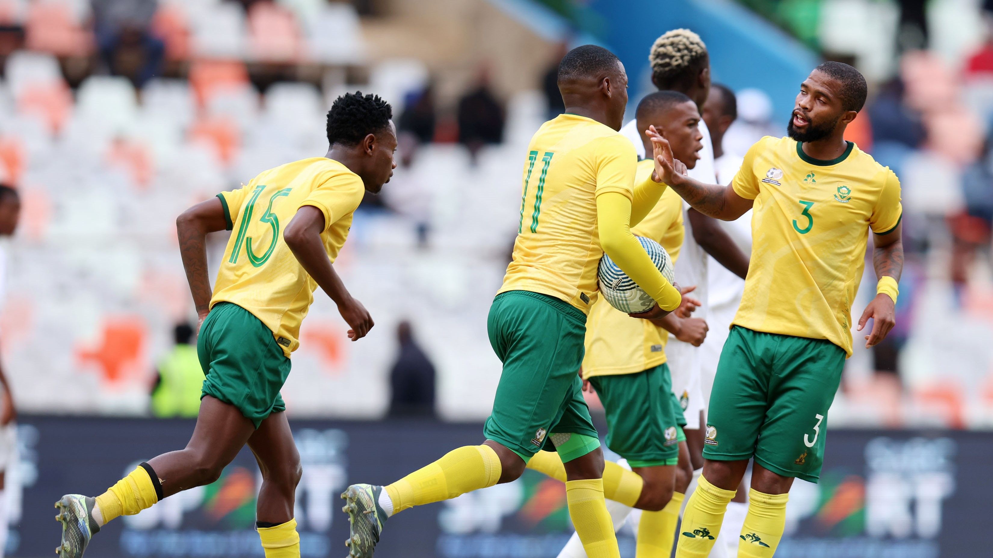 Orlando Pirates star Kabelo Dlamini and Kaizer Chiefs-linked defender ...