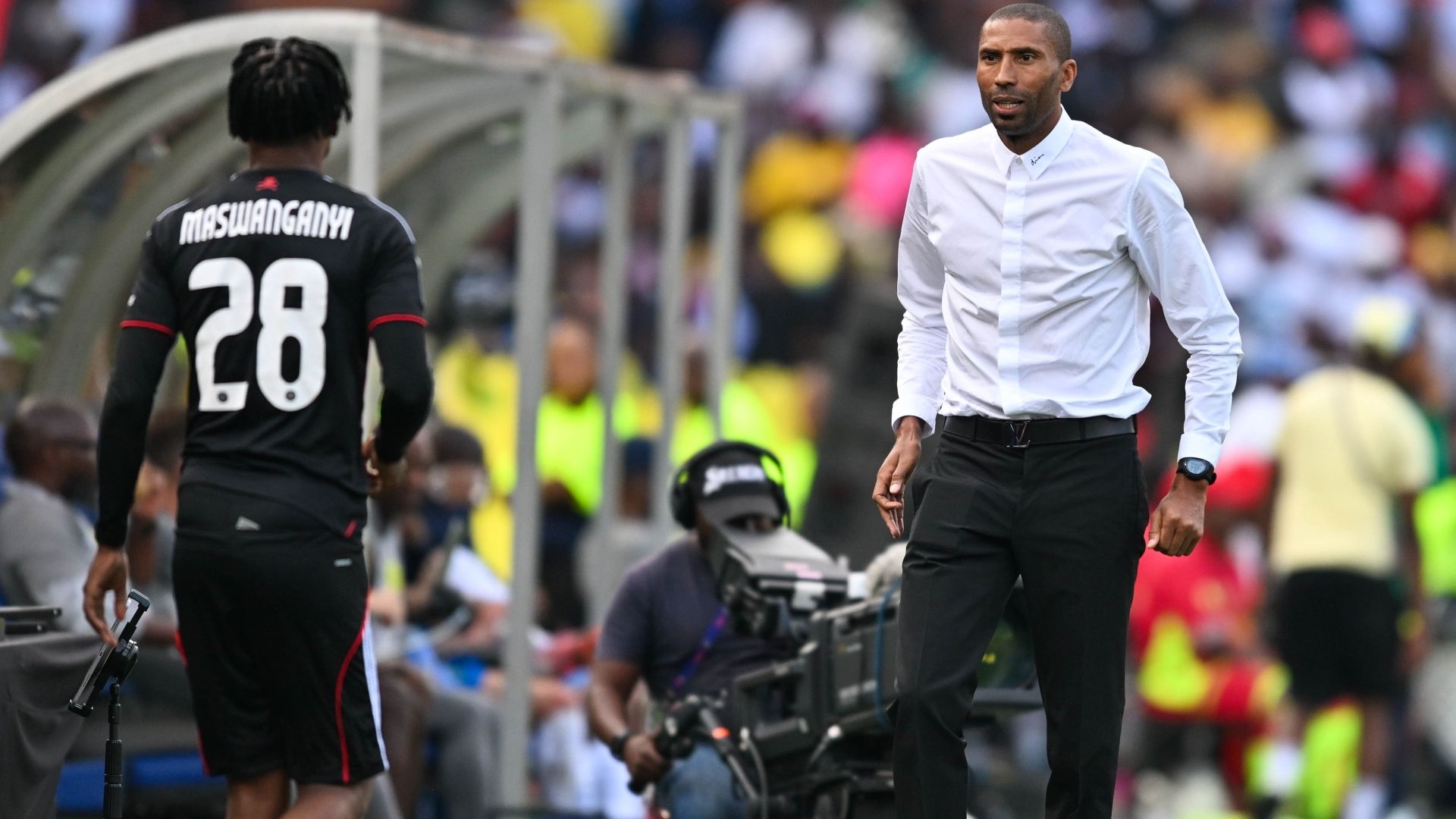 'Orlando Pirates teaching Kaizer Chiefs it is possible to win trophies ...