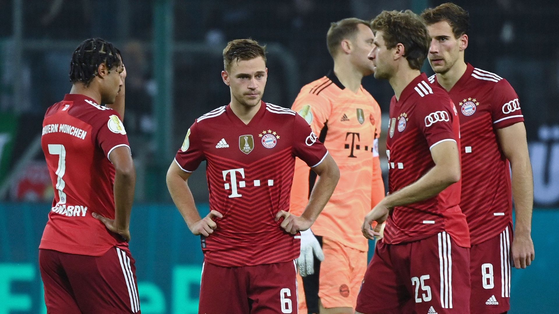 Borussia Mönchengladbach vs Bayern Munich: Lineups & LIVE updates ...