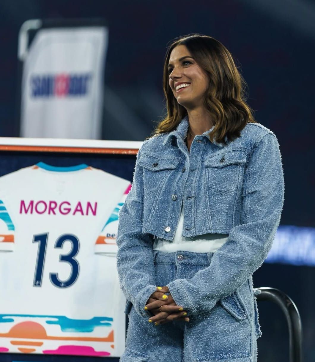 La NWSL celebra Alex Morgan: ritirata la sua numero 13 | INDIVISA