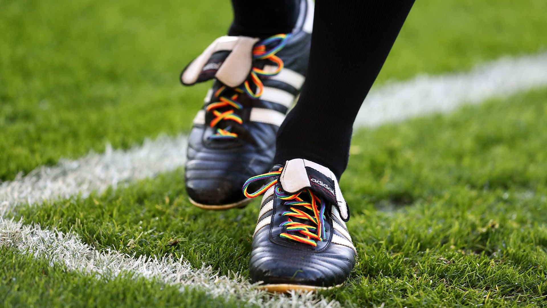 Rainbow Laces campaign: What are they, which players wear them | Goal ...