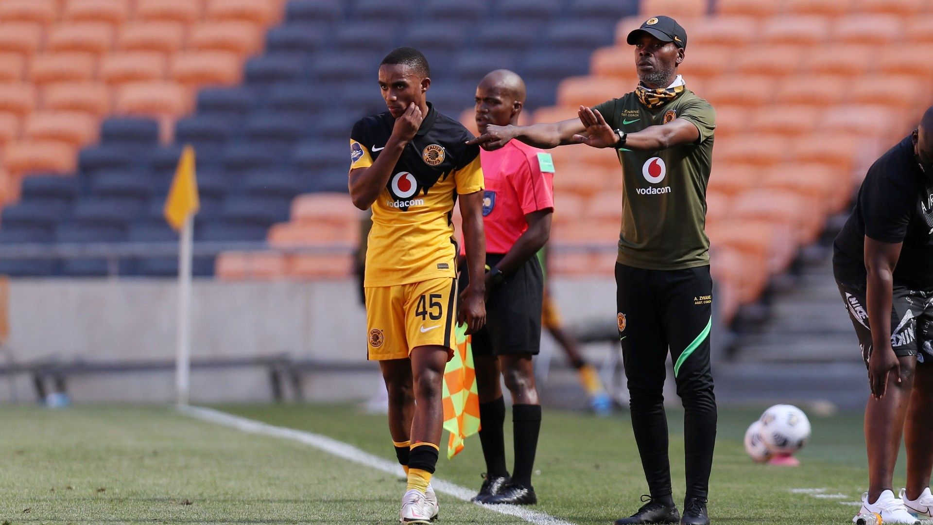 Kaizer Chiefs coach Zwane breaks silence after losing Blom to St Louis ...