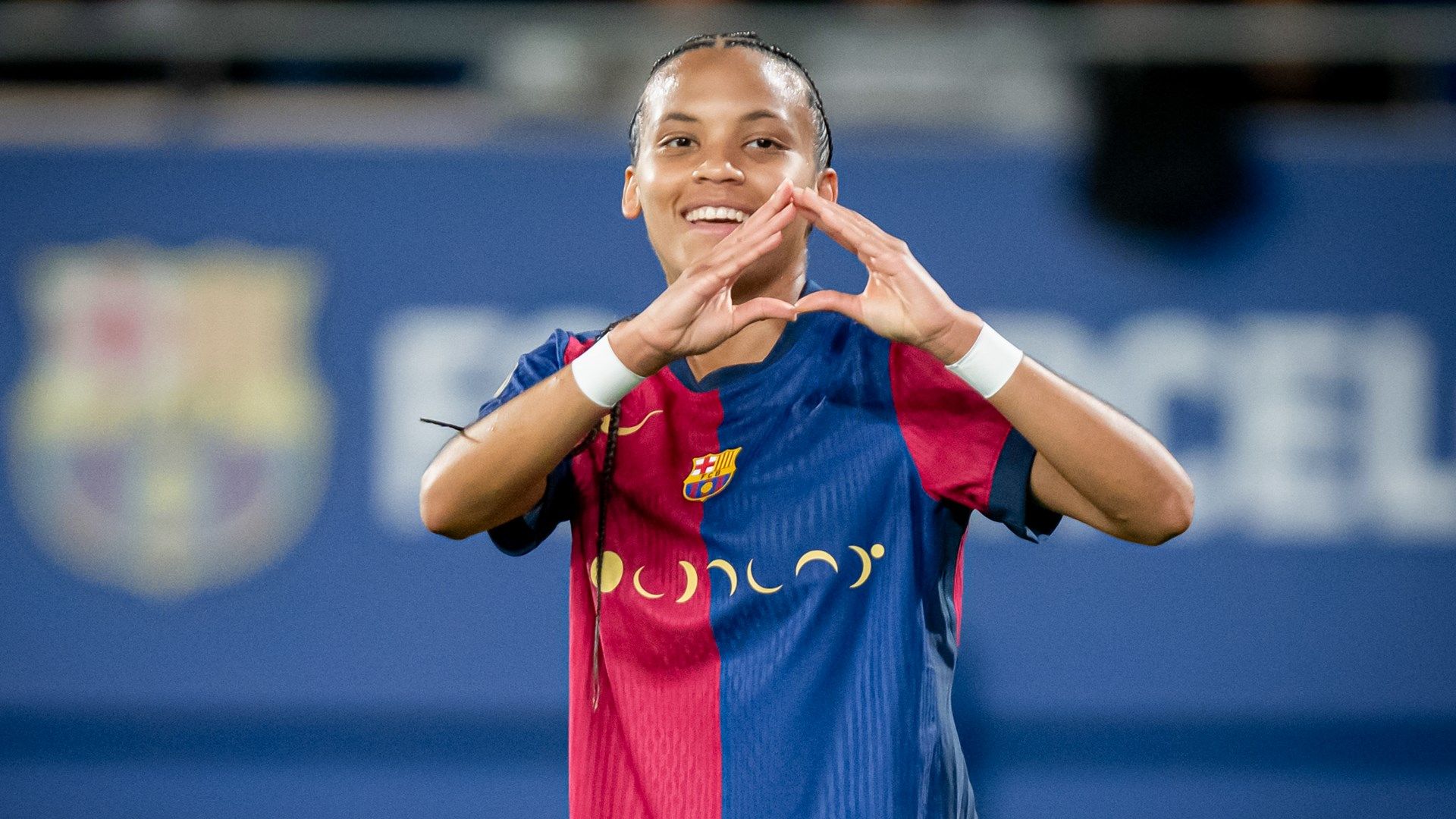 Vicky Lopez claims Women's Kopa Trophy! Barcelona & Spain sensation ...