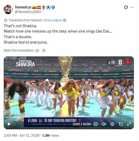 Antara ya dan tidak... Apakah seorang penari yang mirip Shakira tampil ...