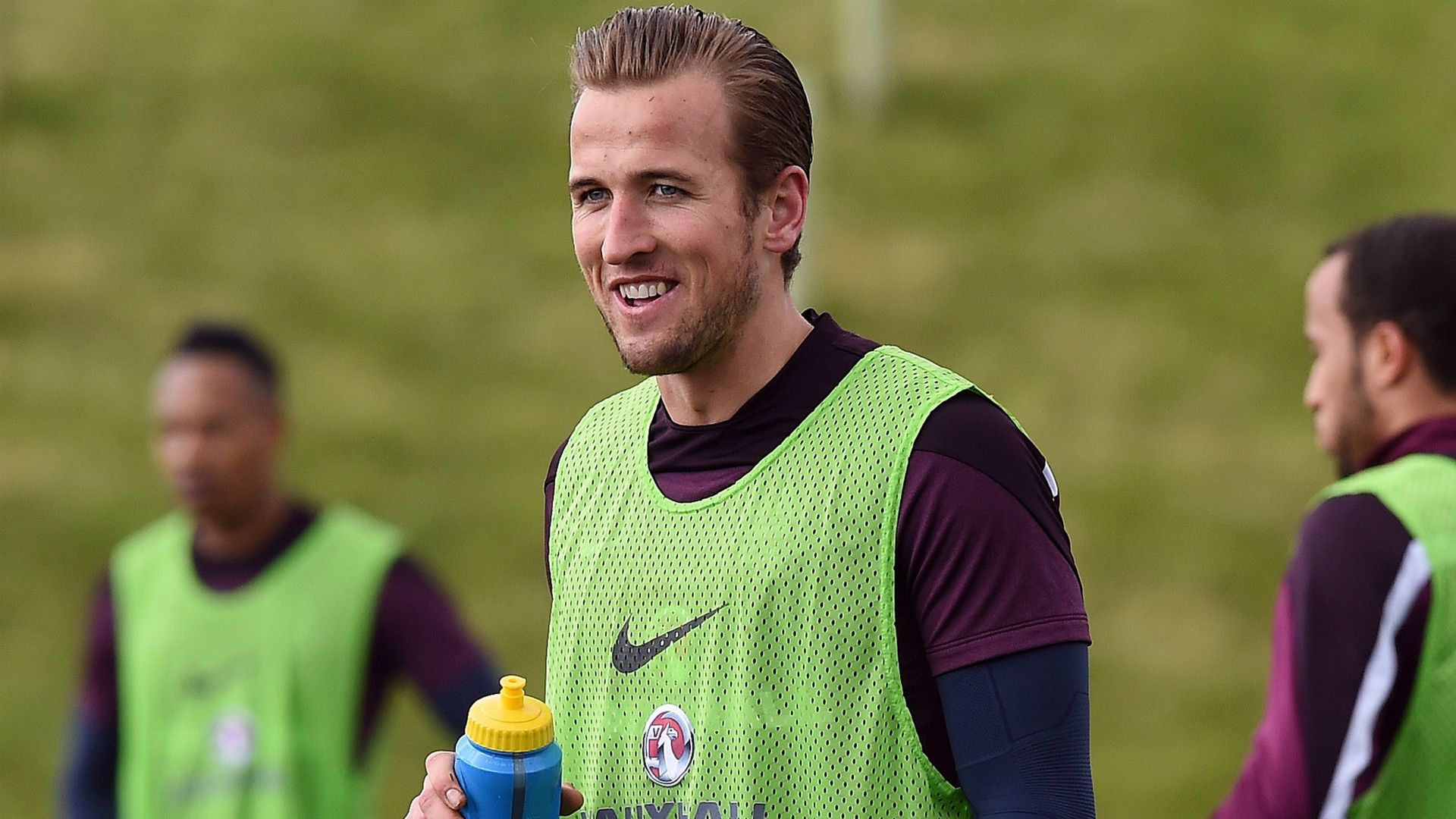VIDEO: Rooney, Kane & Welbeck test Hart in England shooting drill ...
