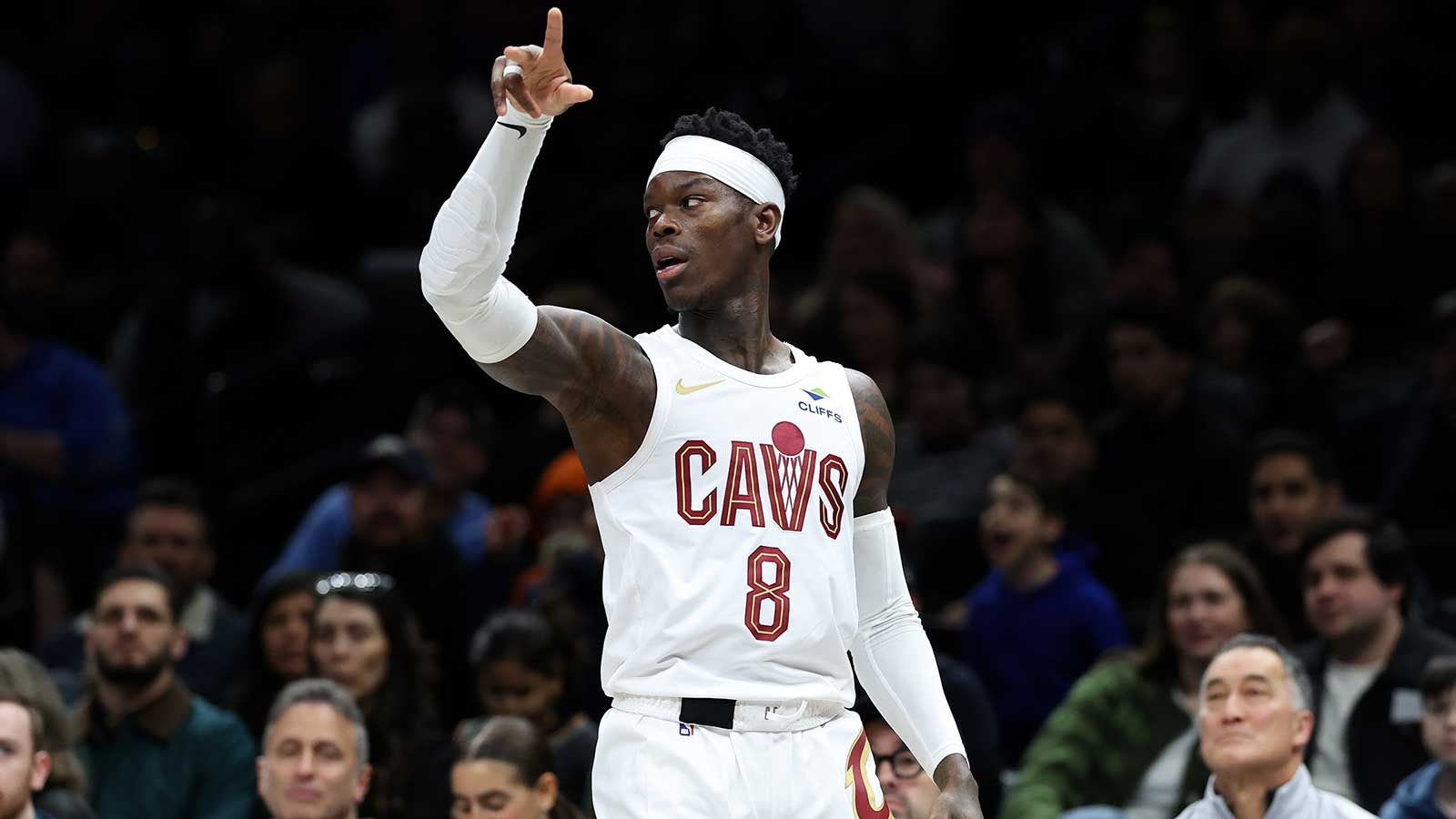 "Simply the best shooter in Europe!" NBA star Dennis Schröder lauds ...