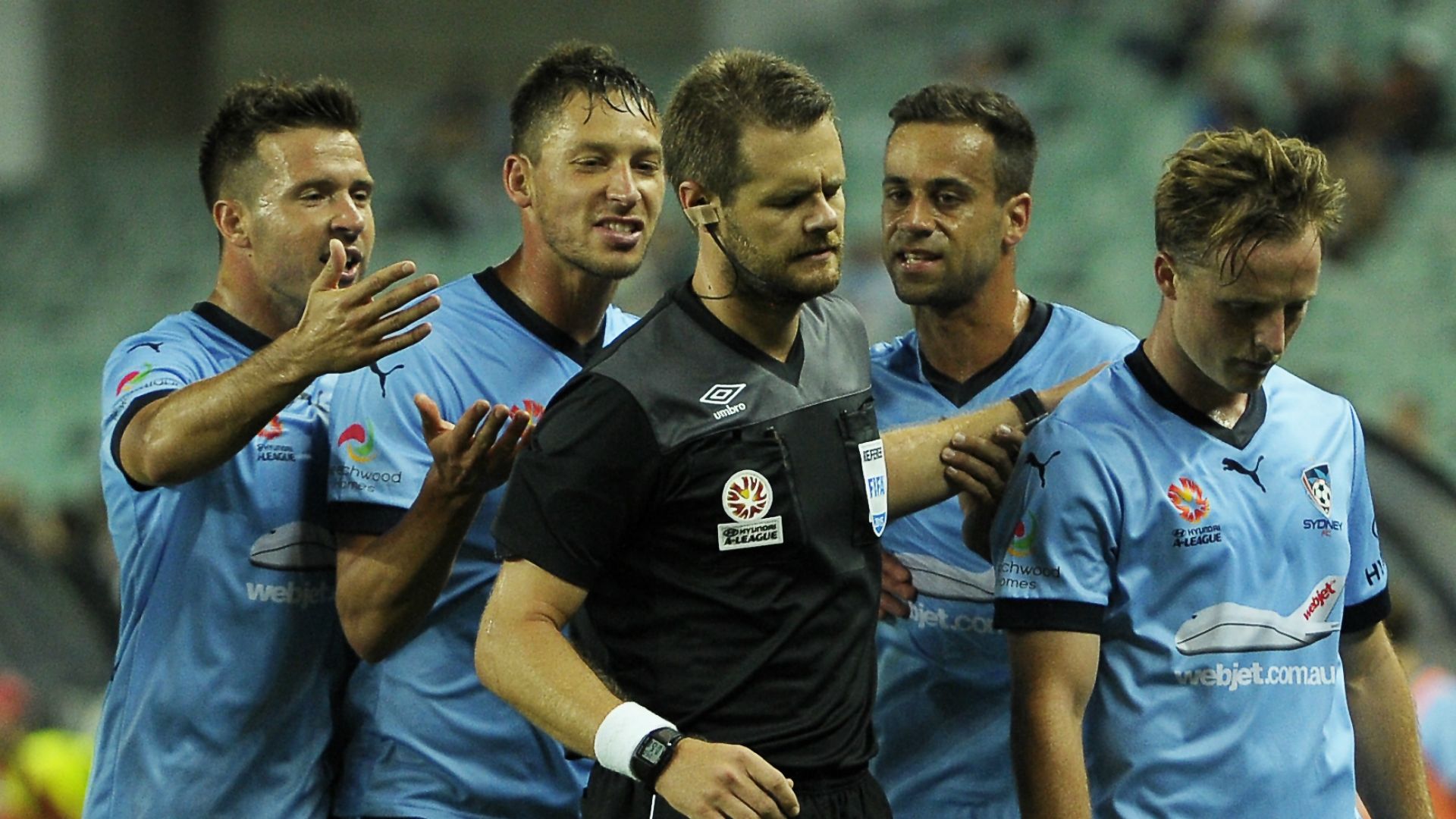 Quién es Chris Beath, árbitro del Mundial Qatar 2022: historia, de qué ...