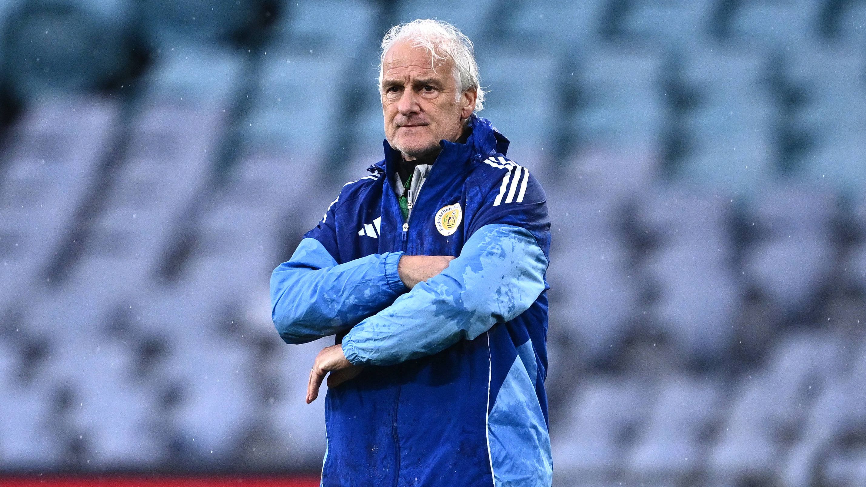 ¿Se ha visto Fred Rutten obligado a marcharse de Curazao? Bacuna da una ...