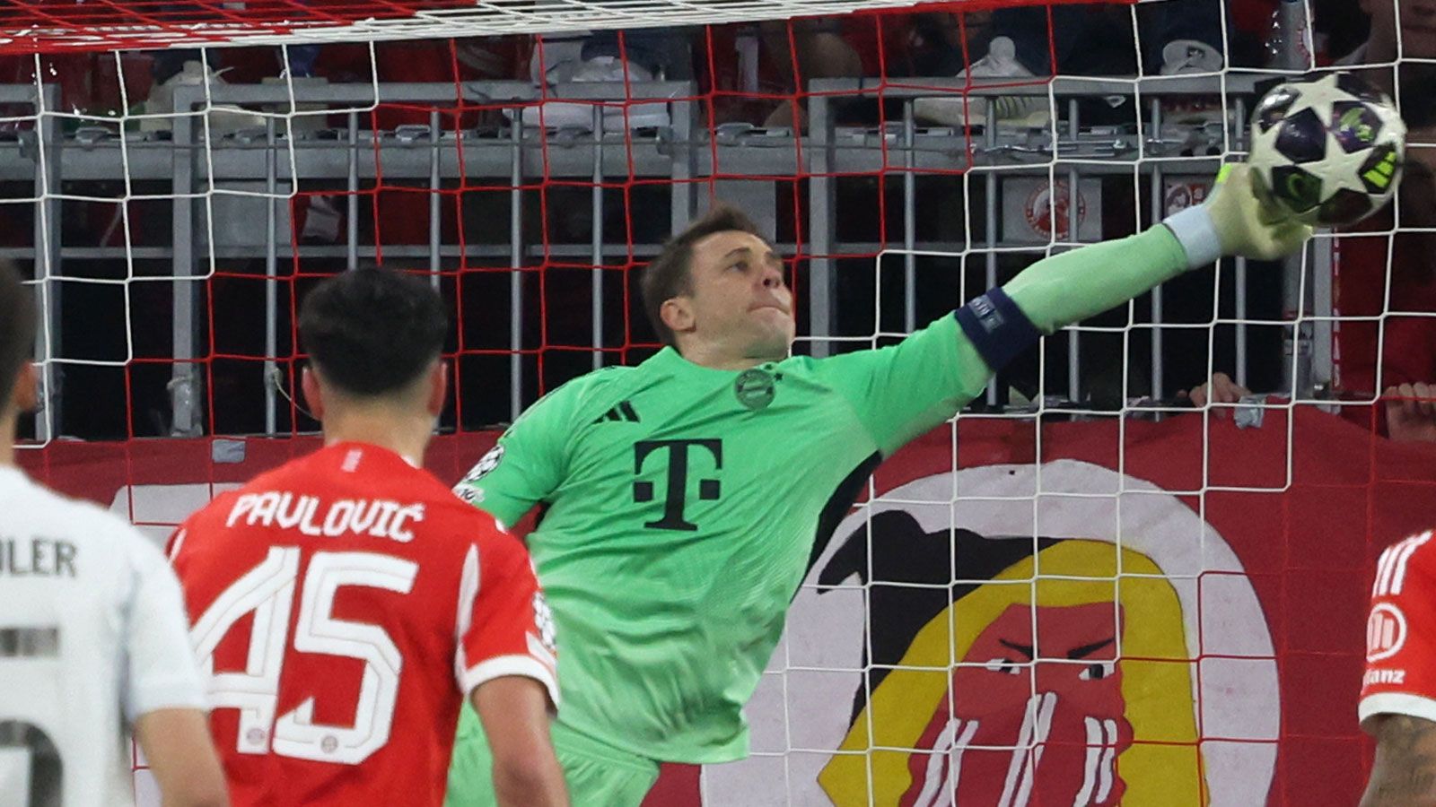 "What a blunder on my part!" Manuel Neuer of FC Bayern Munich delivers ...