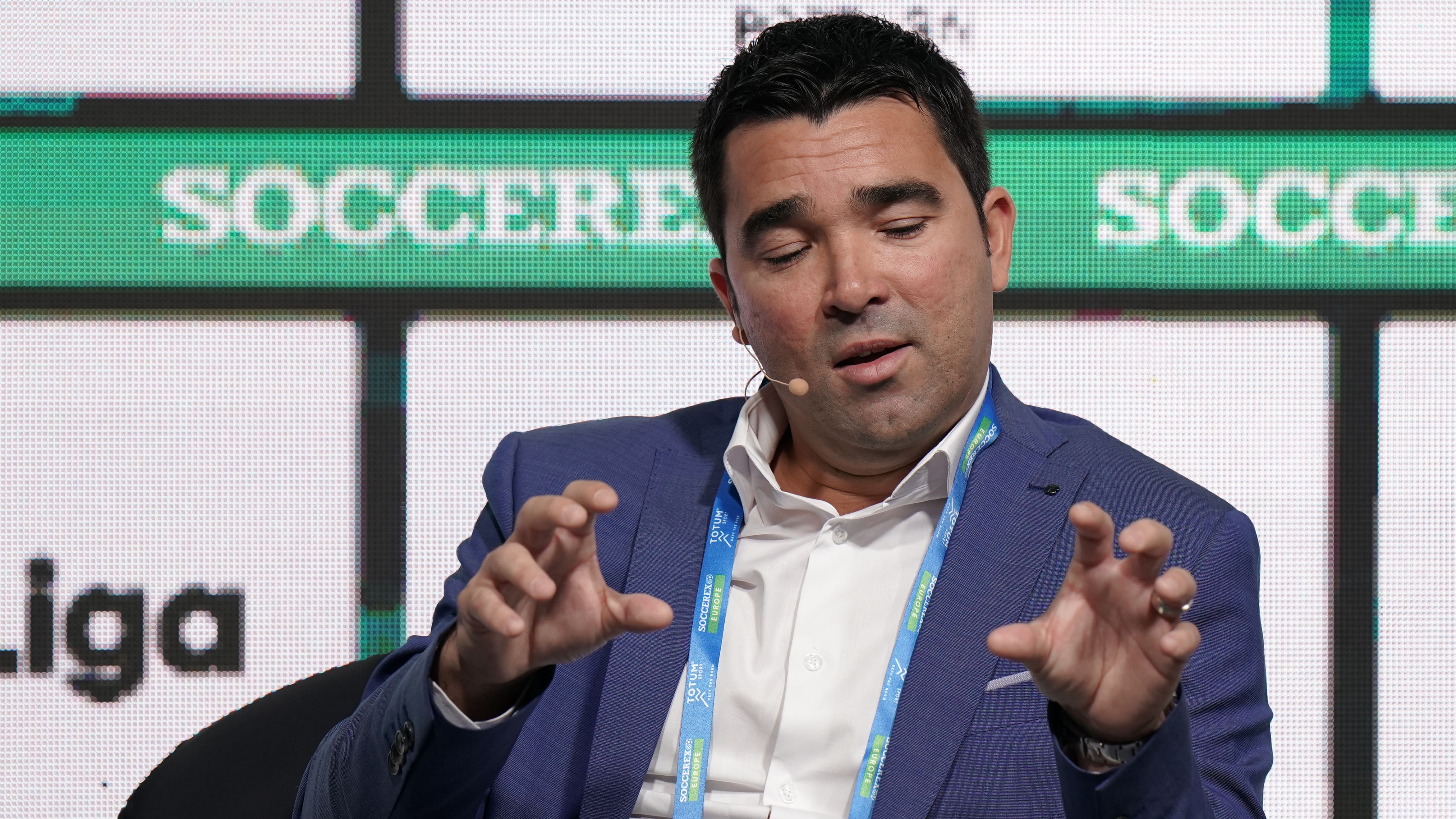 'Helped us a lot' - Deco confirms Barcelona are 'happy' with Marcus ...