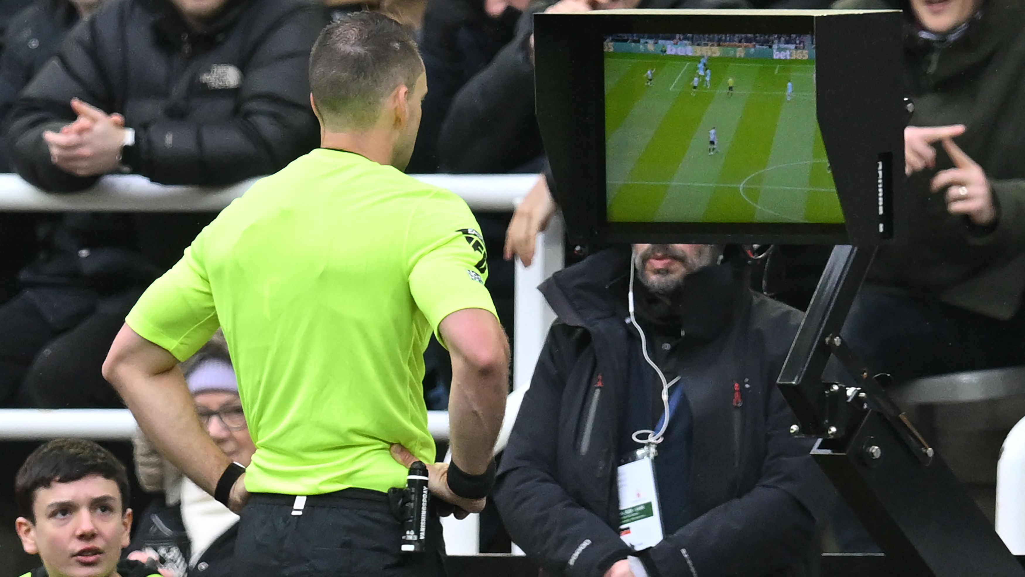 VAR-Einsatz auch bei Eckbällen: FIFA will angeblich kurzfristige Änderungen für WM | Goal.com ...