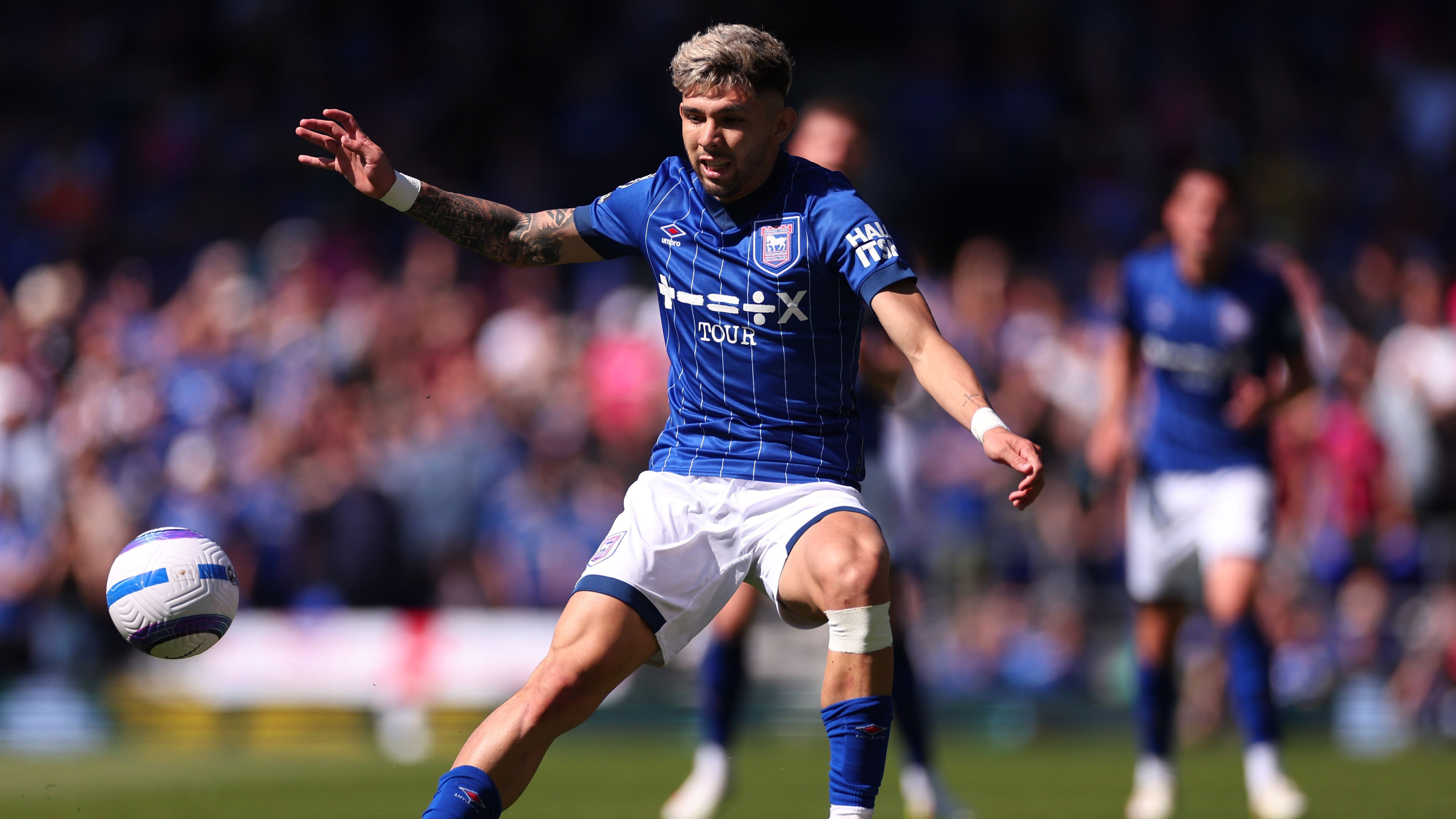 Chelsea owners BlueCo agree to sign Julio Enciso from Brighton but will ...