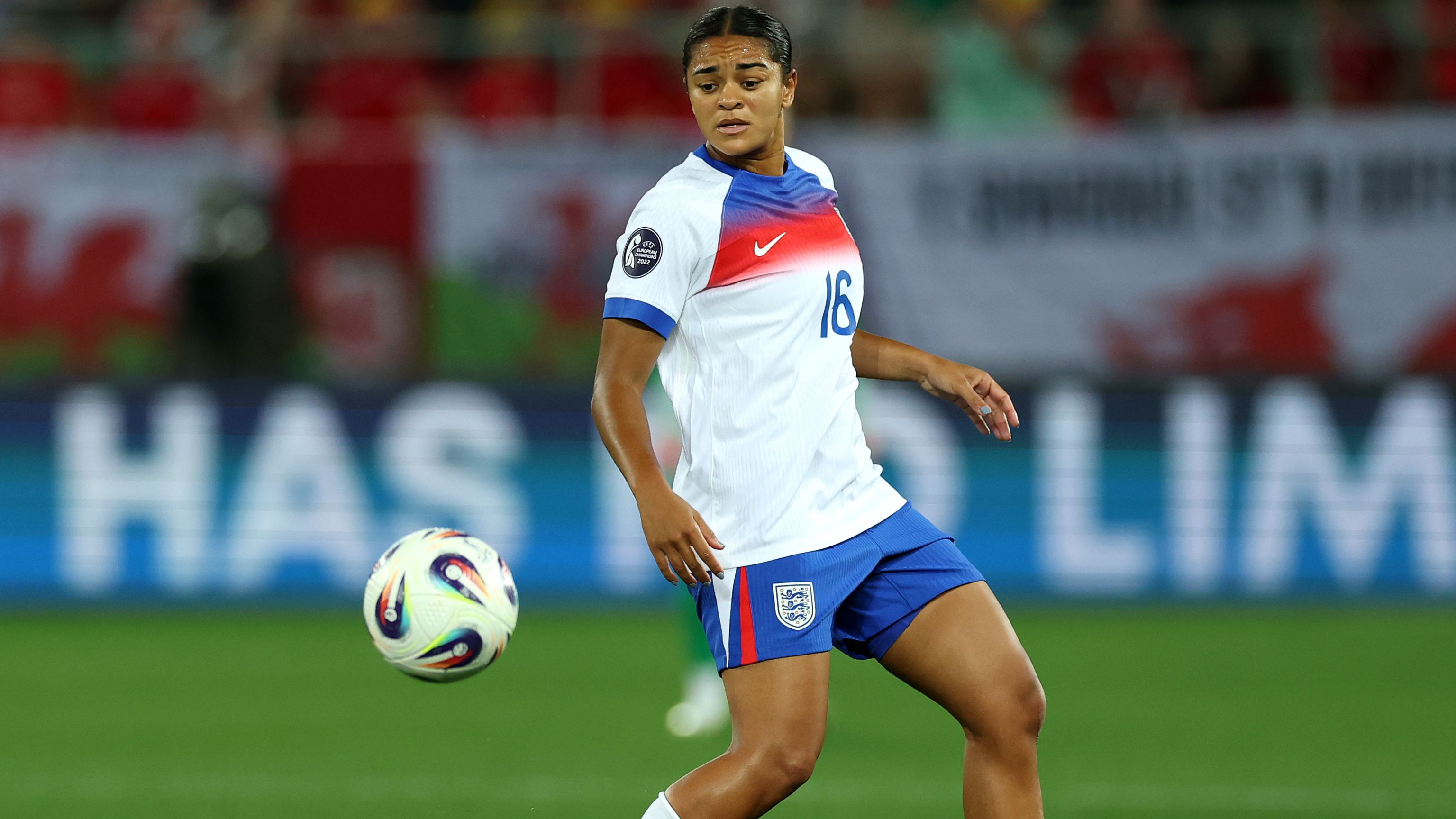 Lionesses star Jess Carter subjected to 'a lot of racial abuse' during ...