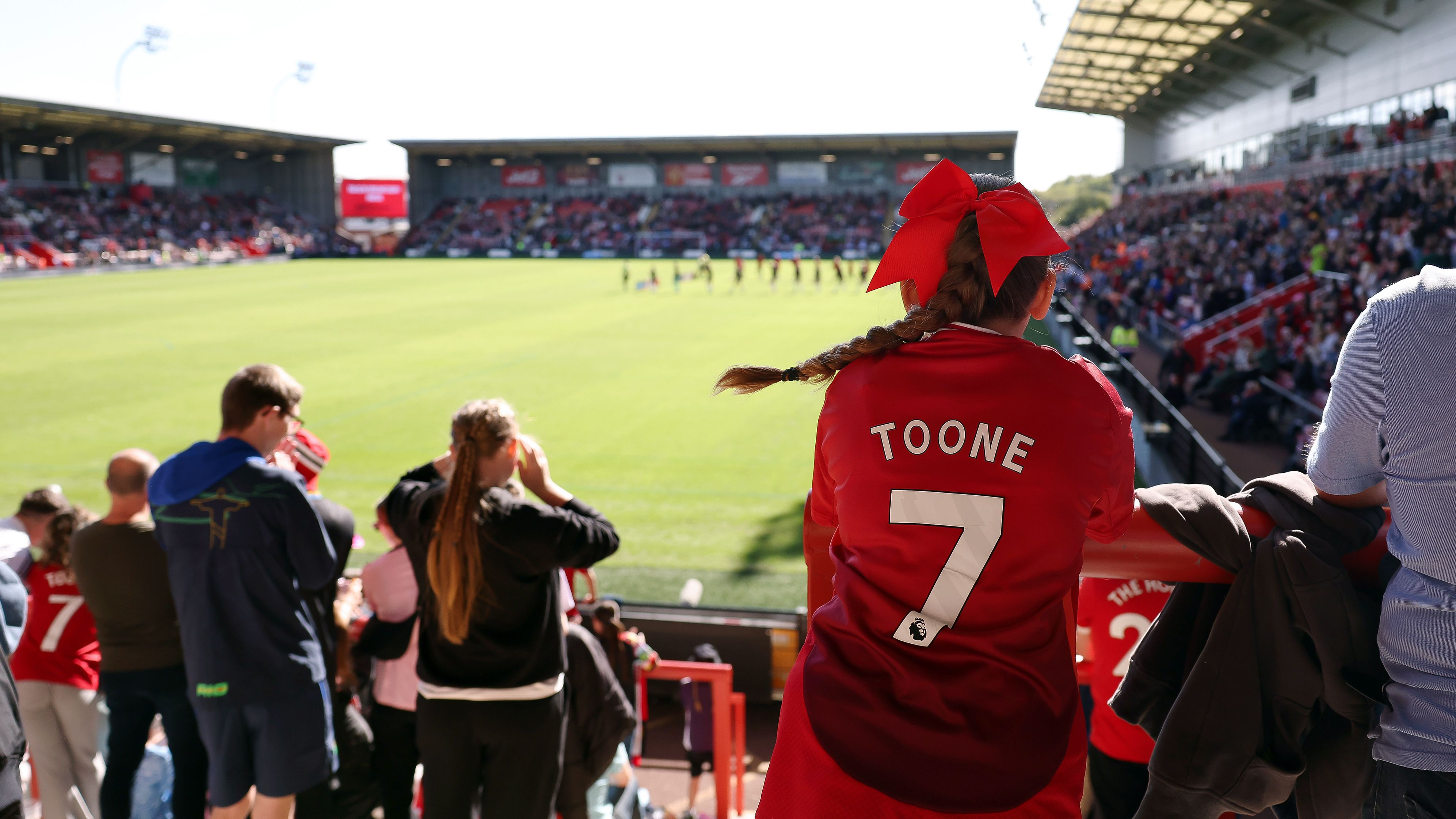 Man Utd set TWO attendance records in historic WSL encounter with Women's Champions League ...