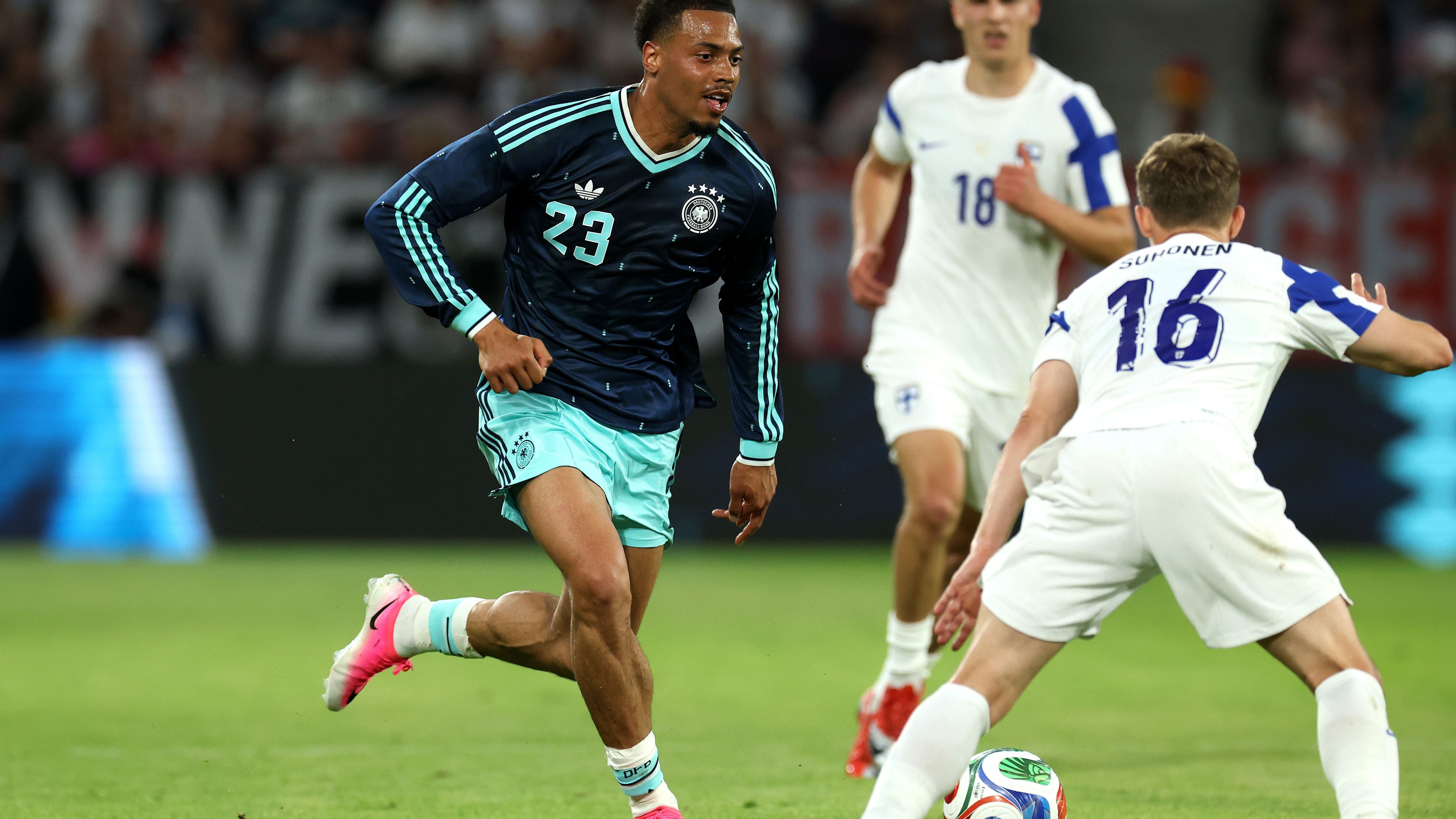 Top clubs are monitoring star players. Could BVB still lose a key ...